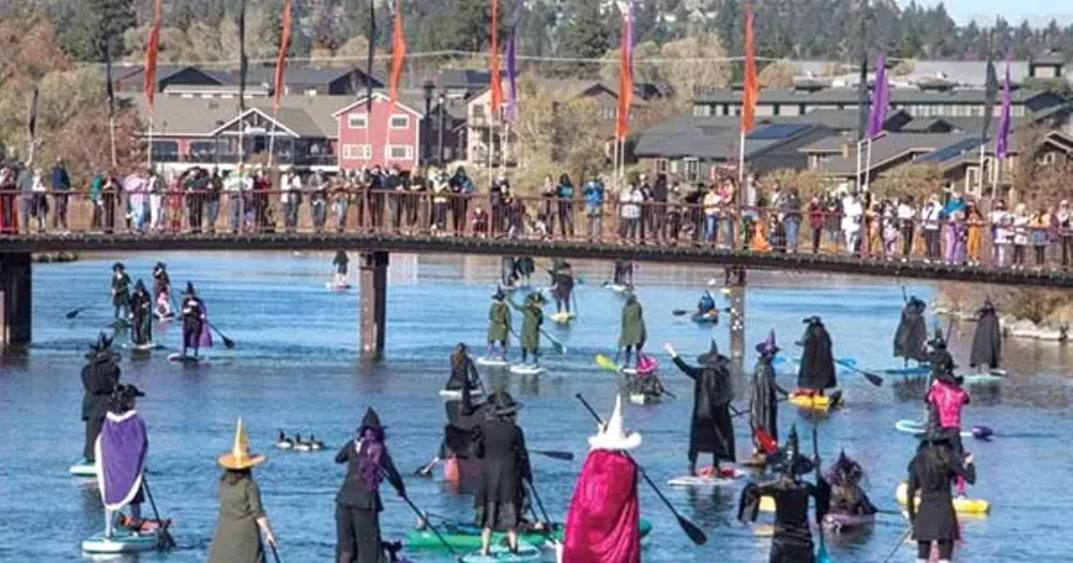 Bend Witches Paddle the Deschutes | The Source Weekly - Bend, Oregon