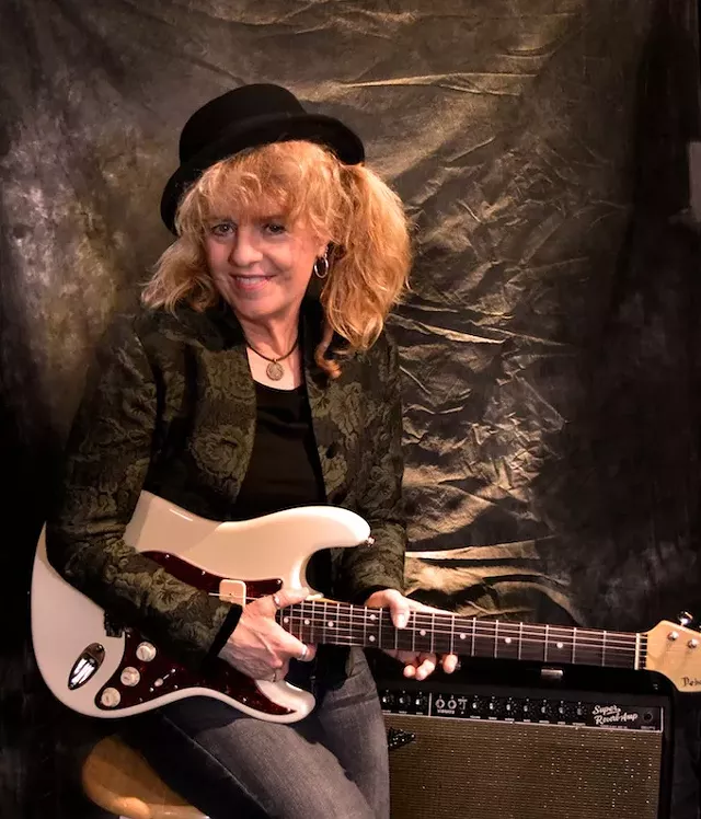 Debbie Davies at Double Door Inn tonight (7/6/13) | The CLog