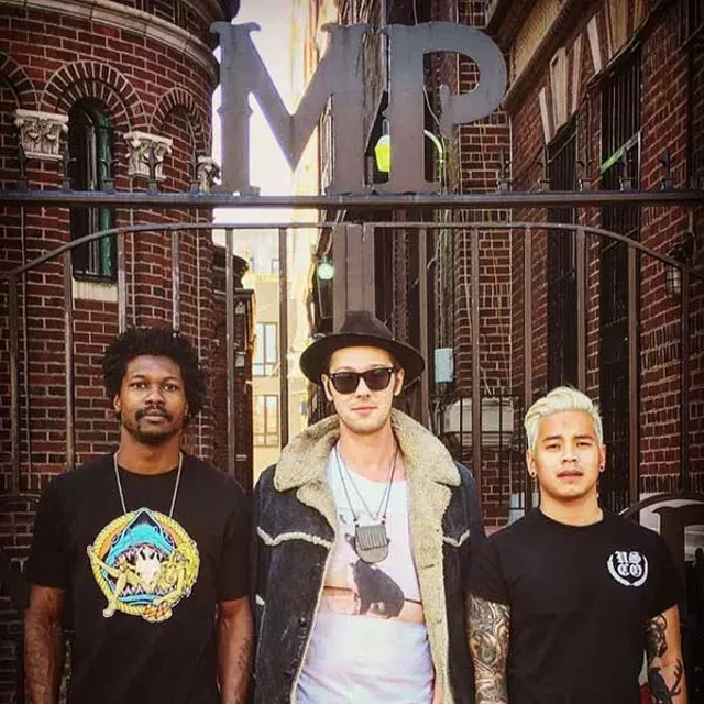 Modern Primitives Play "'R&B' -- With Some Noisy Guitar Stuff Over the ...